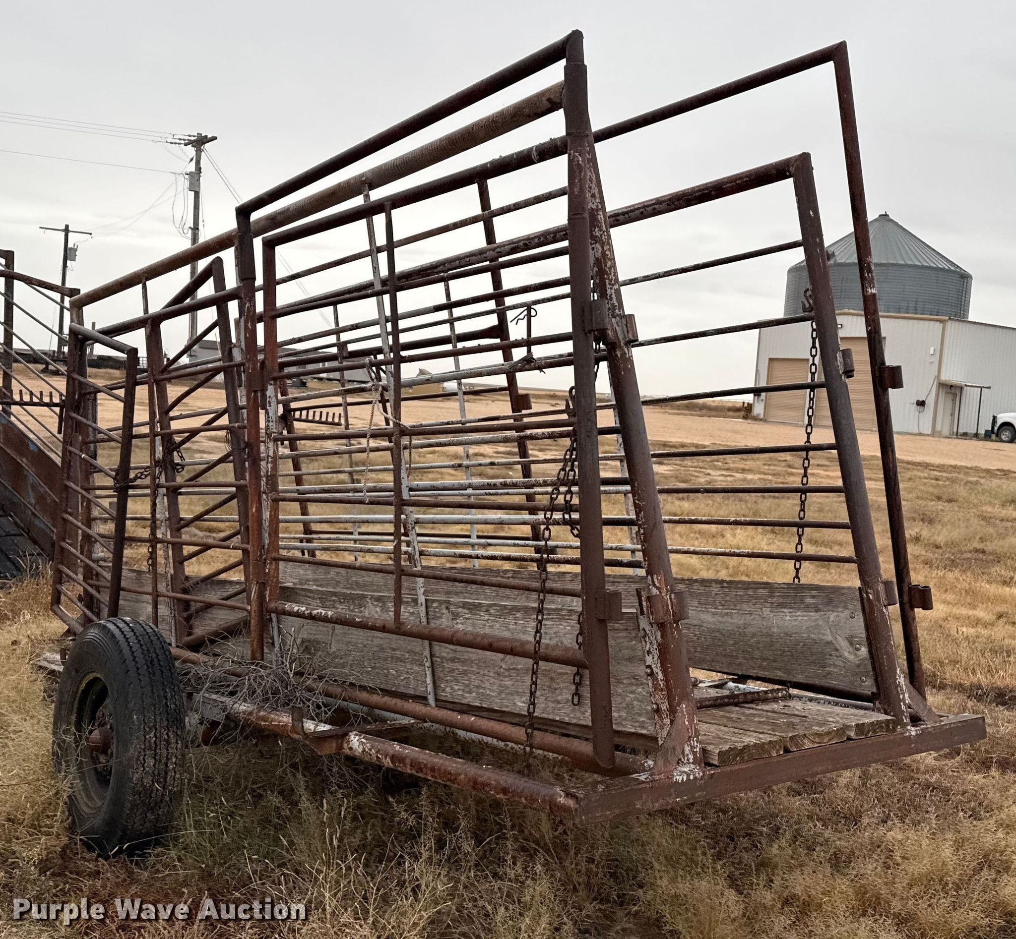 Portable livestock chute in Stratford, TX | Item EP0551 sold | Purple Wave
