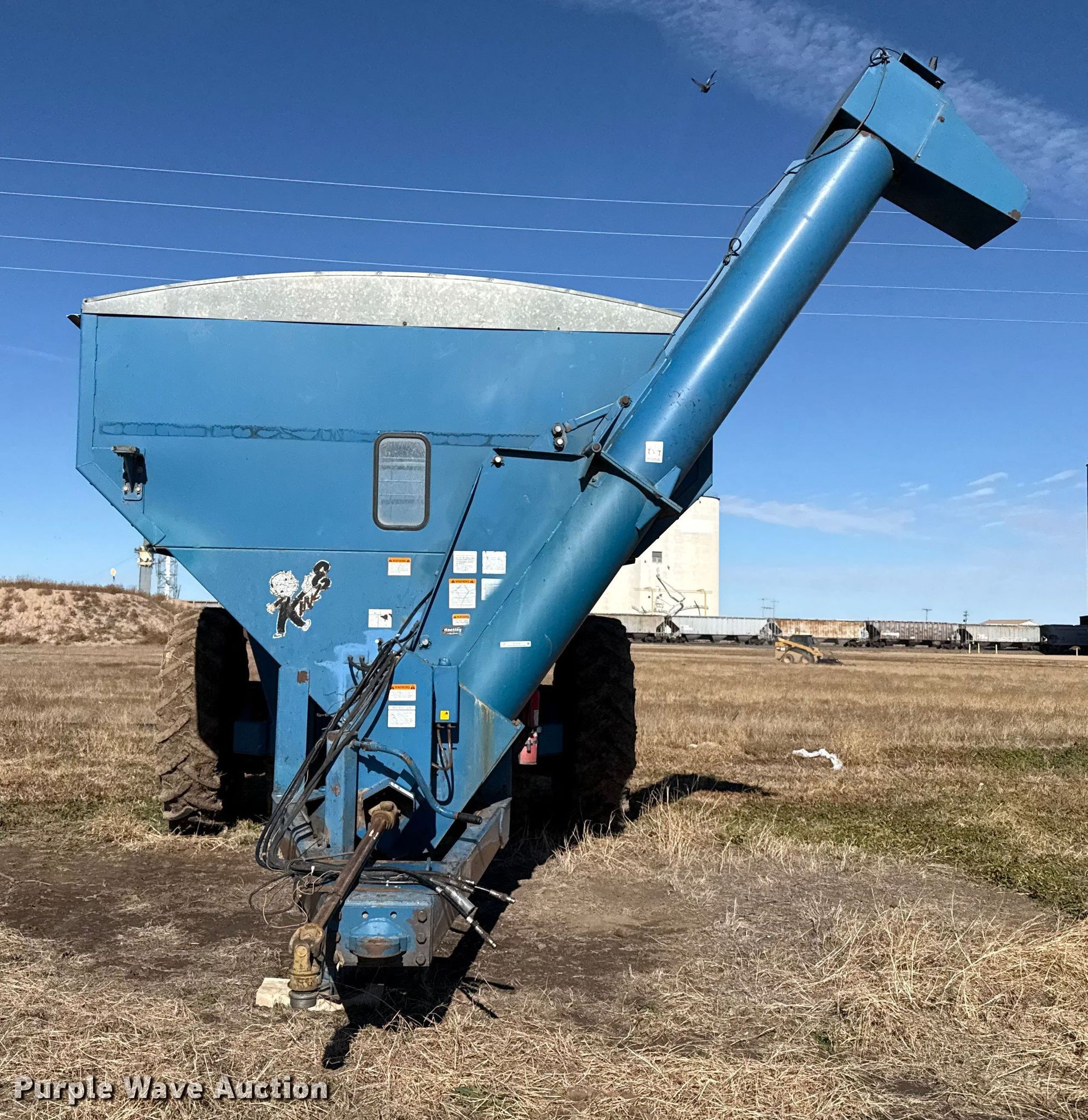 Kinze 1040 Row Crop grain cart in Hugoton, KS | Item EP2634 sold ...