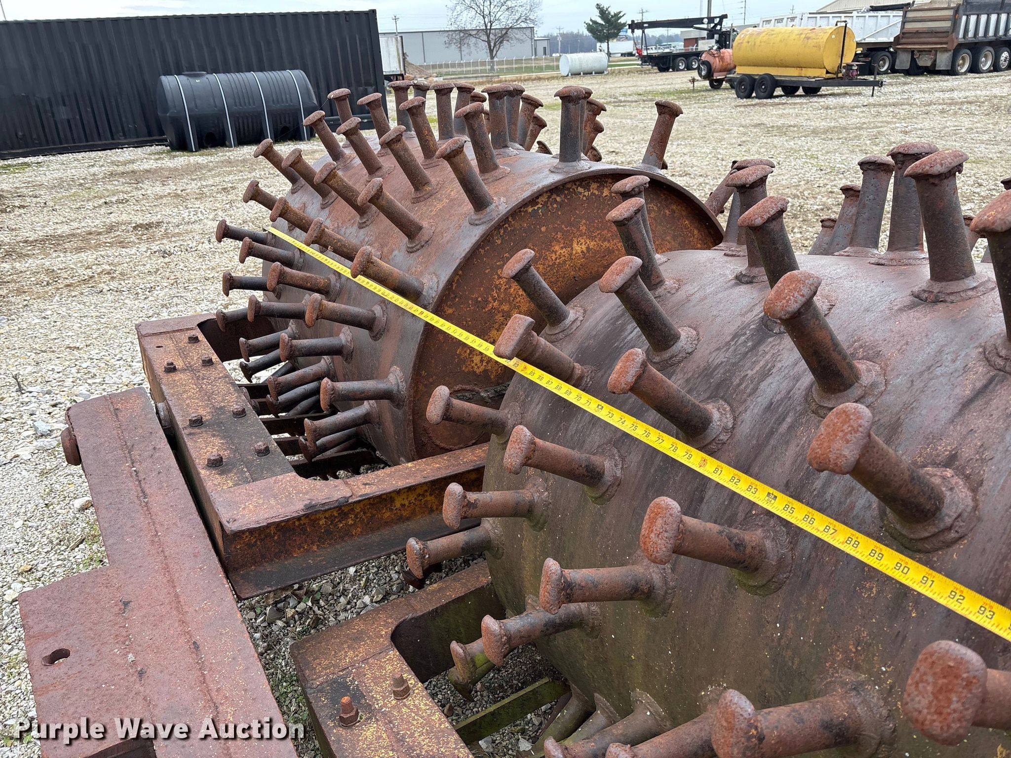 Sheepsfoot roller compactor in Dexter, MO | Item EV3433 sold | Purple Wave