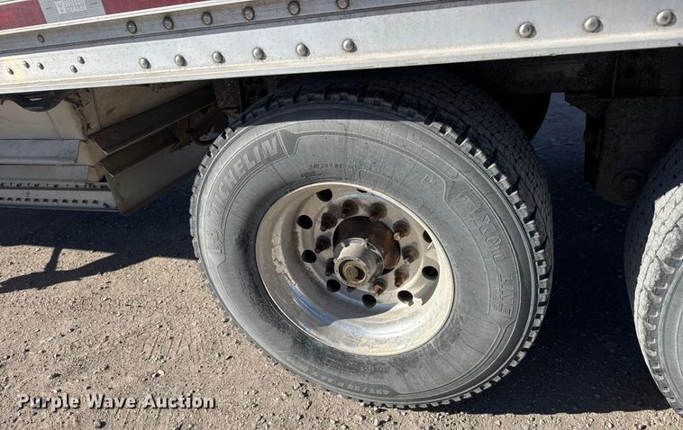 2013 Wilson DWH-551 grain trailer in Hutchinson, KS | Item ET4123 for ...