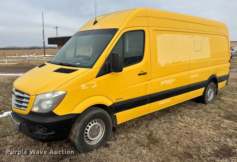 2014 Freightliner Sprinter 2500 van in Lincoln, KS | Item FB0667 for ...