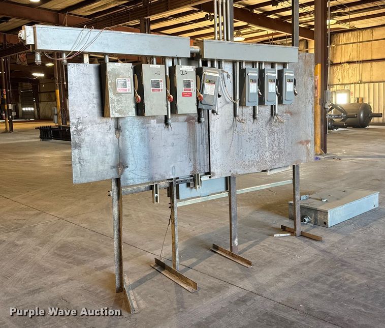Electrical panels in Hutchinson, KS | Item ET4490 for sale | Purple Wave