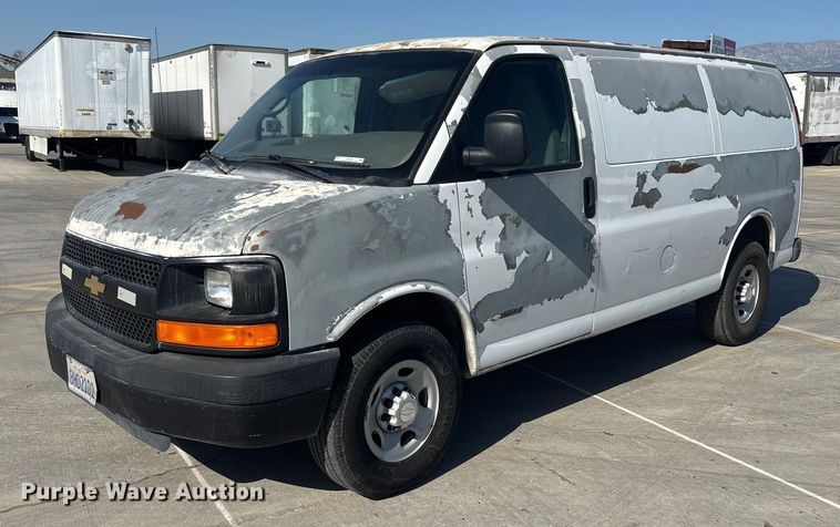2006 Chevrolet Express 2500 van in Fontana, CA | Item FB5483 for sale ...