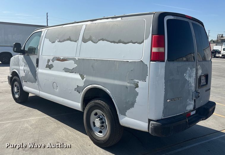 2006 Chevrolet Express 2500 van in Fontana, CA | Item FB5483 for sale ...