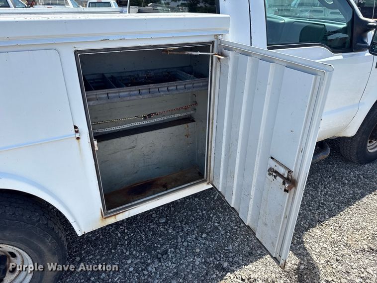 2004 Ford F250 Super Duty XL utility bed pickup truck in Ponca City, OK ...
